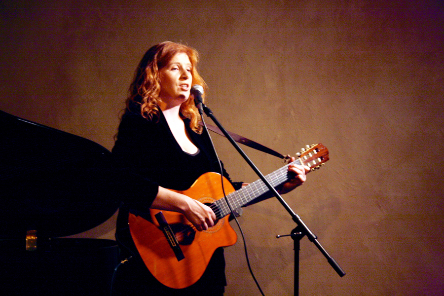 Caroline Waters: Press photos, bio and resume